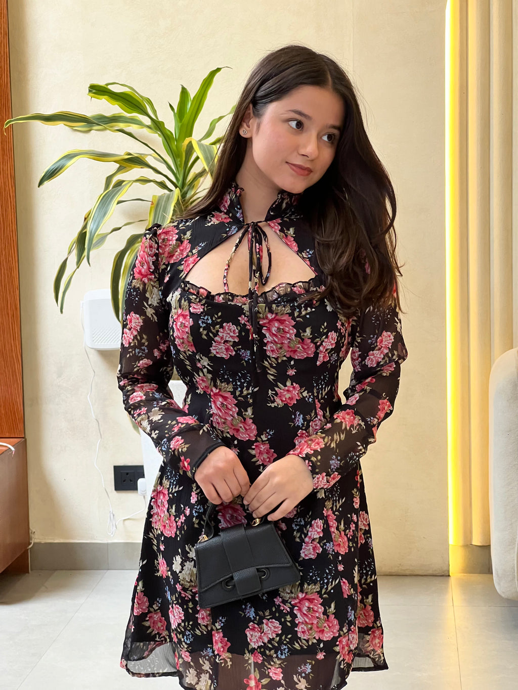 Erelah Black Floral Mynomad